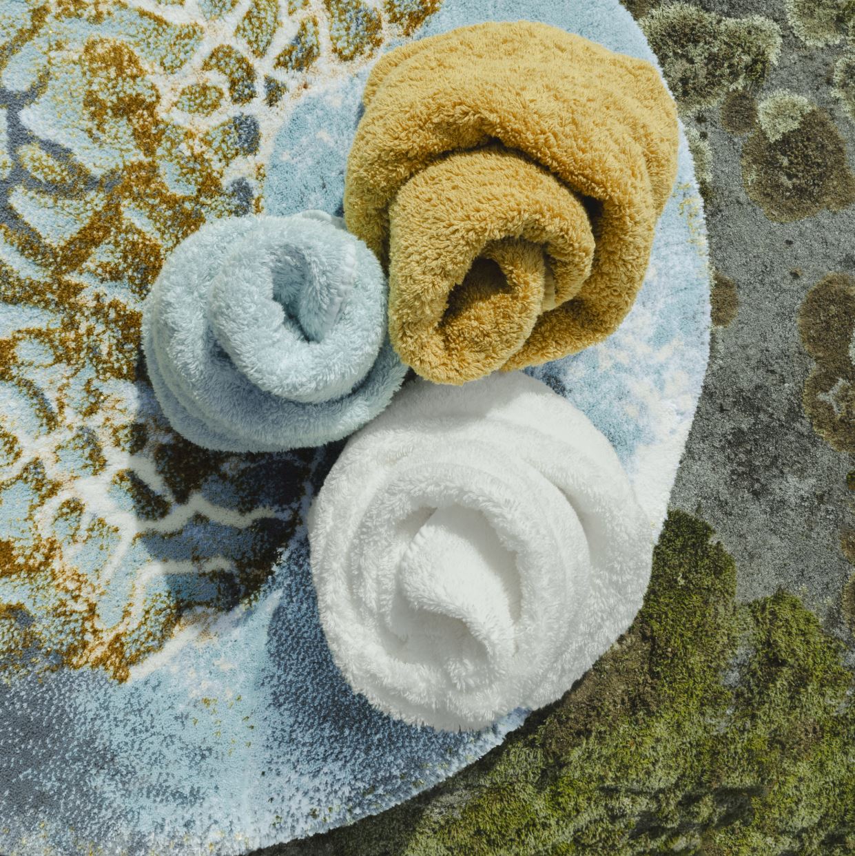 Dune Round Bath Rug - Ocean Blues & Plush Comfort