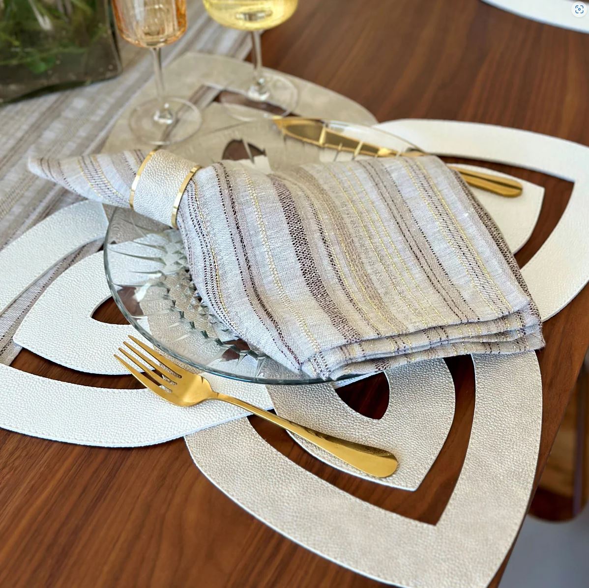 Bodrum Archer Placemats: Elegant Design Meets Everyday Functionality