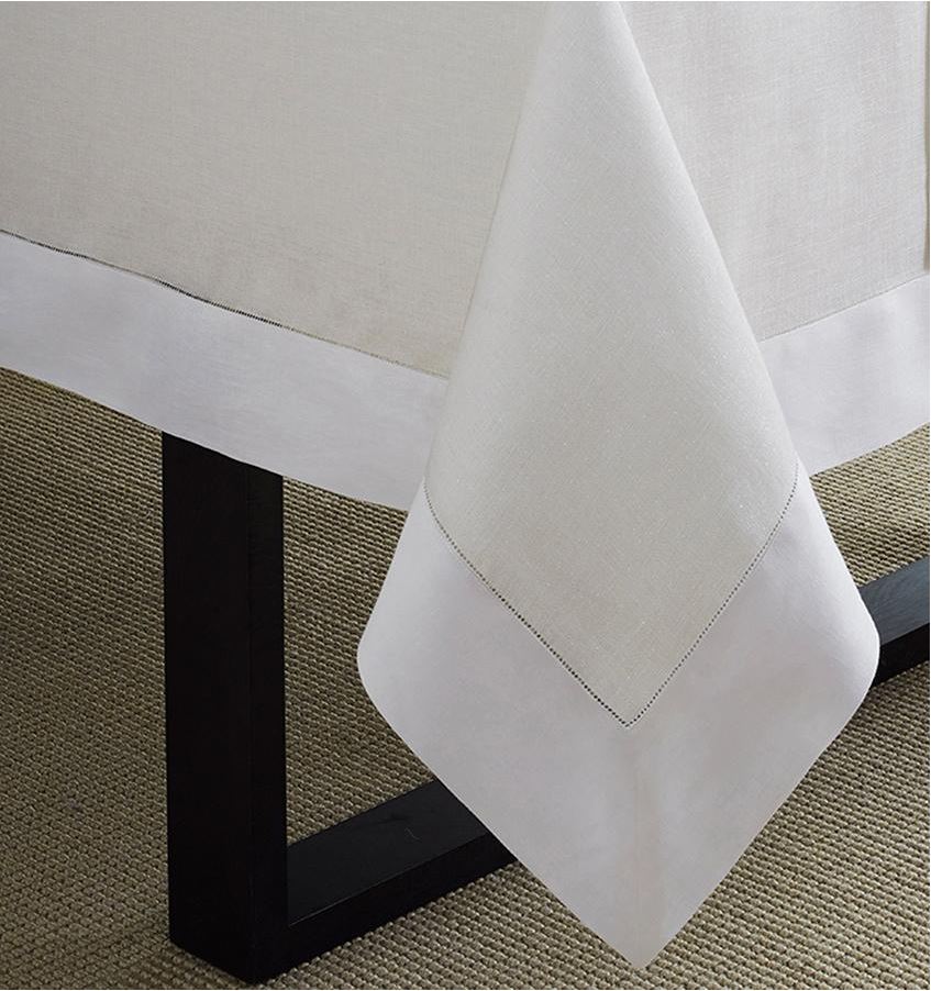 Sferra Reece Metallic Linen Tablecloth