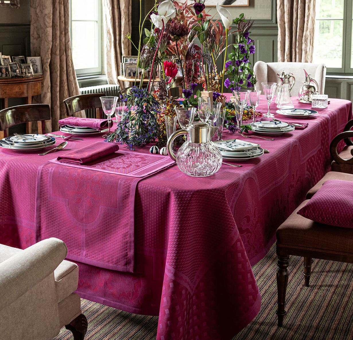 Palais Vénitien Pink Table Linens - French Luxury