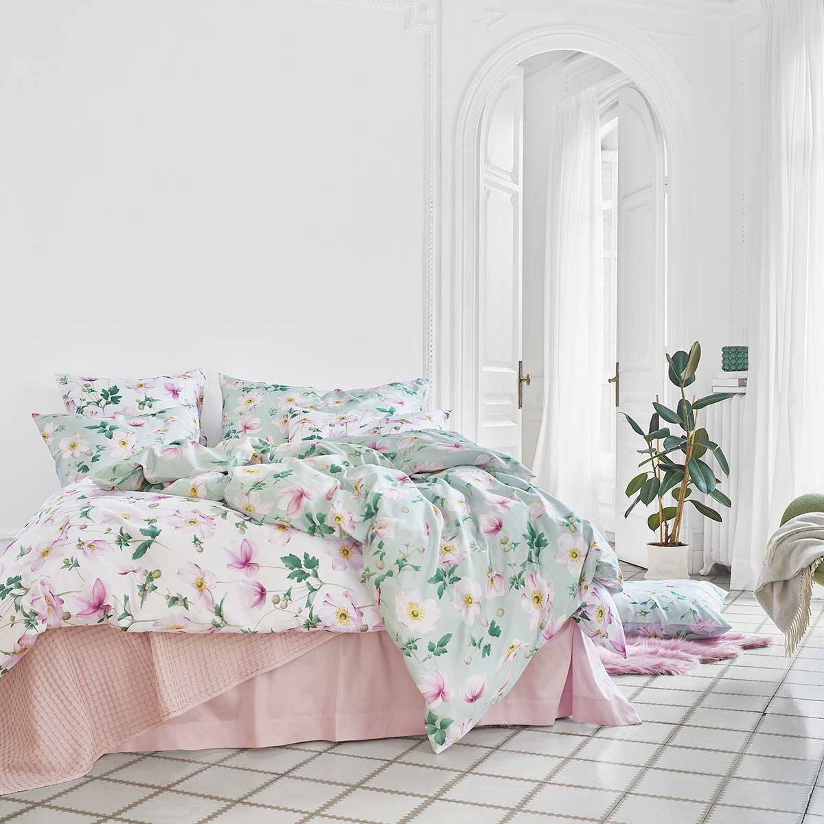 Colorful Floral Duvet Covers & Bedding - Schlossberg Clara Blanc