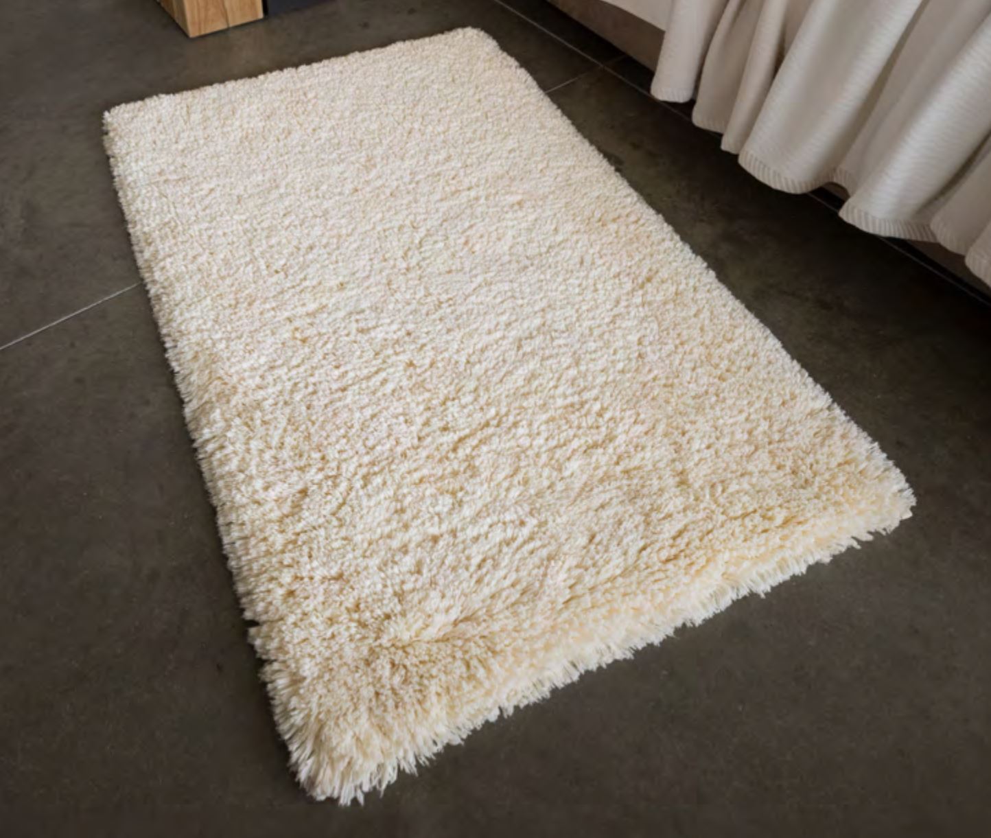 Abyss Habidecor Shag Bath Rugs. Soft and plush luxury shag bath rugs.