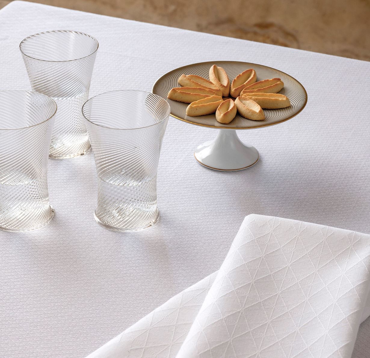 Club White French Table Linens - Modern Elegance